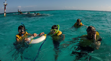 Is snorkeling safe for non-swimmers?
